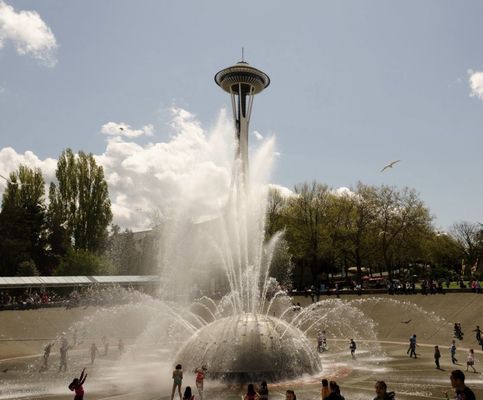 INTERNATIONAL FOUNTAIN - Updated May 2026 - 312 Photos & 83 Reviews ...