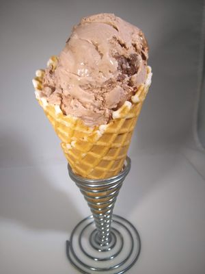 THE LOCAL SCOOP - Updated November 2025 - 147 Photos & 176 Reviews ...