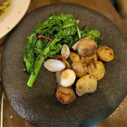 1881 KITCHEN TABLE - Updated January 2026 - 81 Photos & 59 Reviews ...