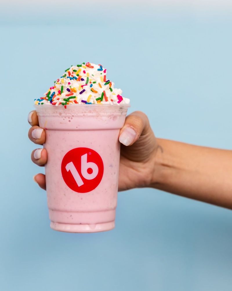 16 HANDLES - Updated July 2024 - 34 Photos & 17 Reviews - 155 Chambers ...