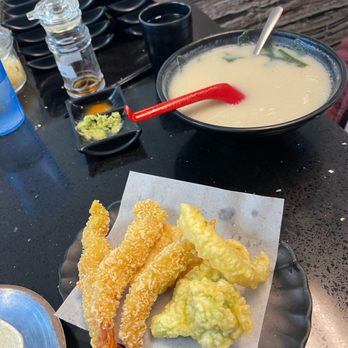 YI SUSHI - Updated August 2025 - 74 Photos & 63 Reviews - 910 NE Tenney ...