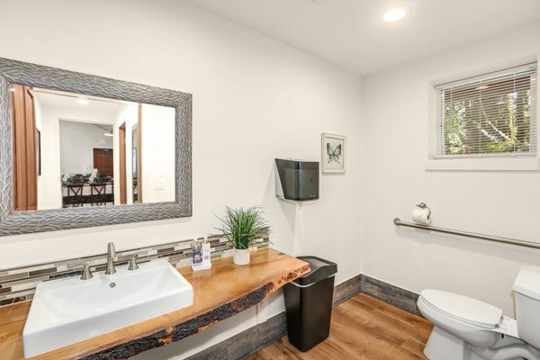 CHERRY CREEK FALLS EVENT CENTER - Updated May 2025 - 16 Photos - 16533 ...