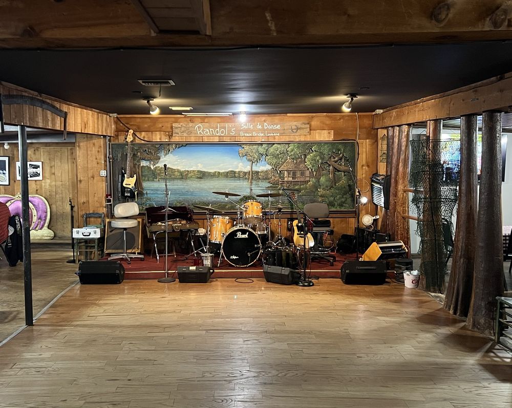 RANDOL’S RESTAURANT - Updated December 2025 - 325 W Mills Ave, Breaux ...