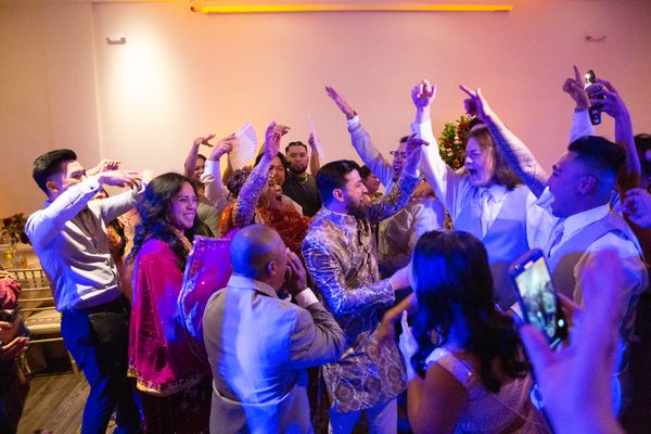 TRUE ENTERTAINMENT 702 - Updated October 2025 - 31 Photos & 22 Reviews ...