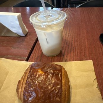 REUNION BREAD - Updated October 2025 - 283 Photos & 217 Reviews - 3350 ...