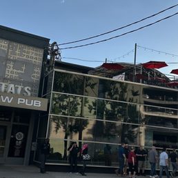 STATS BREWPUB - Updated June 2025 - 337 Photos & 738 Reviews - 300 ...