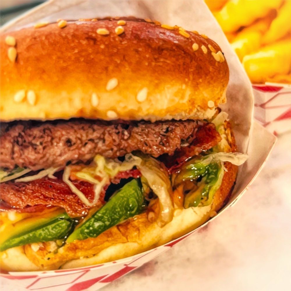 FUJI’S FAMOUS BURGER - Updated December 2025 - 409 Photos & 784 Reviews ...