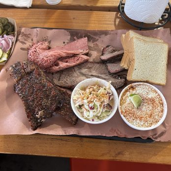 ERIC’S FAMILY BARBECUE - Updated January 2025 - 656 Photos & 870 ...