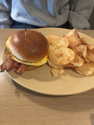 BIRDIE’S - Updated December 2024 - 19 Photos - 218 E Lincolnway ...