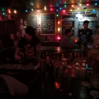 STREAMLINE TAVERN - Updated December 2024 - 70 Photos & 109 Reviews ...