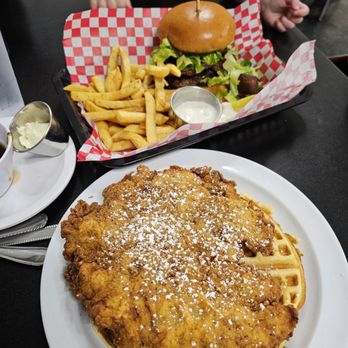 WING IT CAFE - Updated May 2024 - 54 Photos & 24 Reviews - 171 Aviator ...