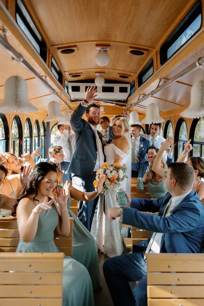 NAPERVILLE TROLLEY & TOURS - Updated August 2025 - 10 Photos & 41 ...