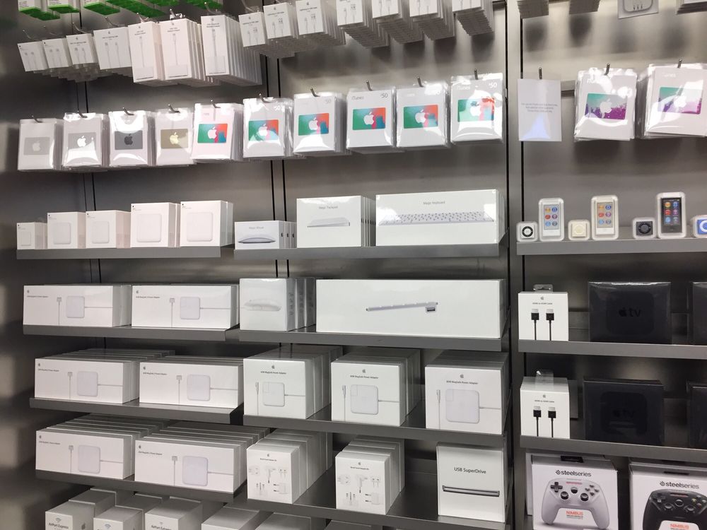 APPLE STORE - Updated January 2026 - 25 Reviews - 7001 Mumford Road ...