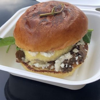 EGG ON A ROLL - Updated June 2024 - 60 Photos & 33 Reviews - 201 N 5th ...