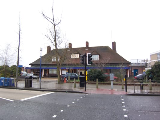 STANMORE LONDON UNDERGROUND STATION - Updated October 2025 - 11 Photos ...