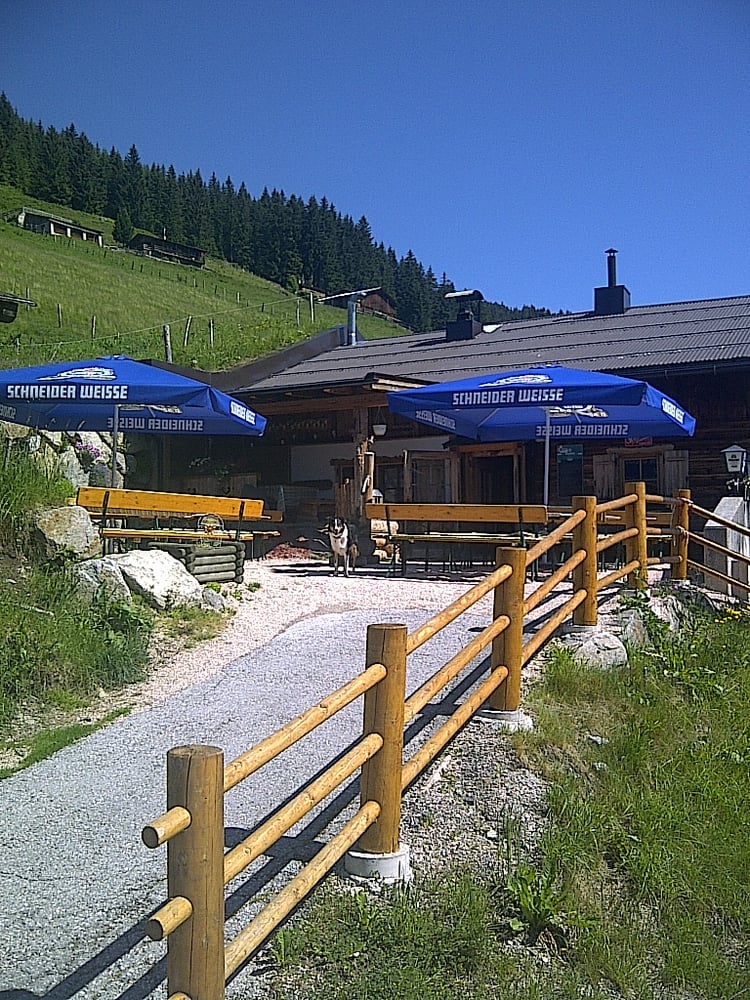 ALPENGASTHOF SCHELLENBERG - Hochfuegenerstr. 214, Fügenberg, Tirol ...