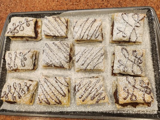 TASIA’S YUMMY PUFFIES - Updated December 2025 - 11 Photos - Paradise ...