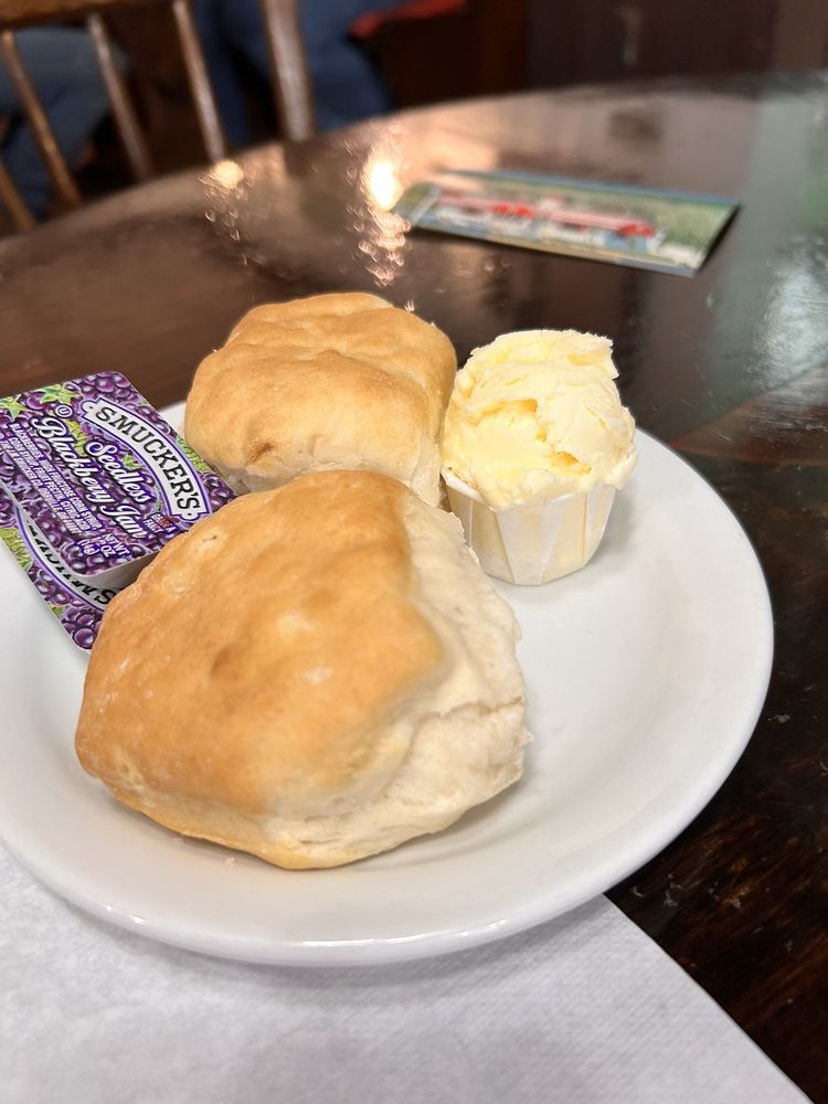 DUTCH PANTRY FAMILY RESTAURANT - Updated December 2025 - 105 Photos ...