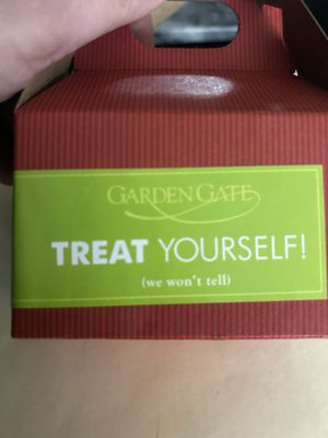 GARDEN GATE CANDY - Updated December 2025 - 32 Photos & 35 Reviews ...