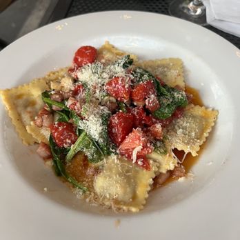 JUSTA PASTA - Updated April 2025 - 210 Photos & 355 Reviews - 1326 NW ...