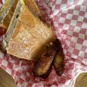 EL AMBIA CUBANO - Updated December 2025 - 506 Photos & 721 Reviews ...