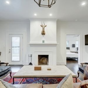 ROBIN BOND INTERIORS - 20 Photos - 7700 Hwy 71 W, Austin, Texas ...