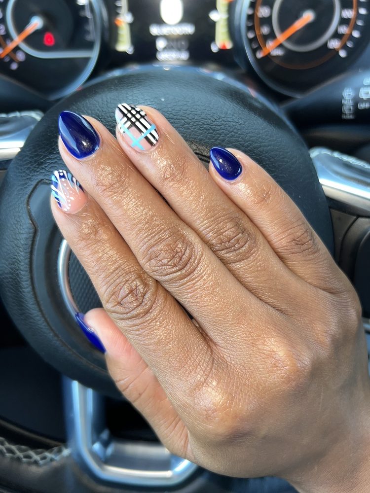 THE POLISH BAR - Updated December 2025 - 4433 N Franklin Rd ...