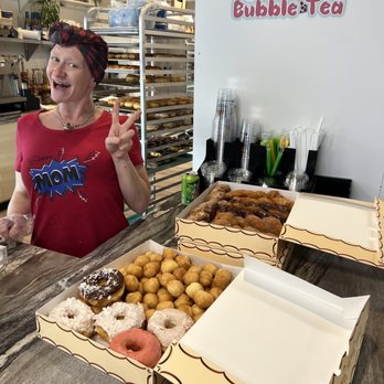 S&L DONUTS - Updated December 2025 - 31 Photos & 25 Reviews - 1011 S ...