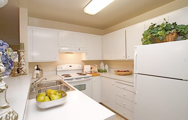 CRESTVIEW APARTMENTS - Updated May 2026 - 17 Photos & 21 Reviews - 510 ...