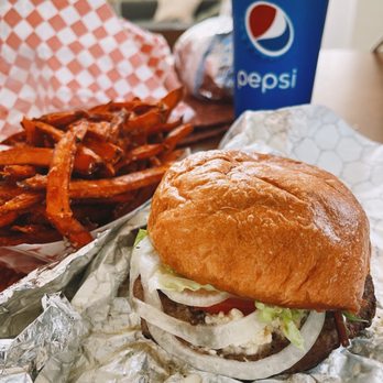 BURGER ME! - 395 Photos & 611 Reviews - 6280 Sharlands Ave, Reno ...