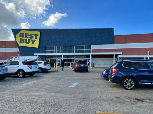 BEST BUY - Updated September 2025 - 22 Photos & 14 Reviews - 230 Calle ...