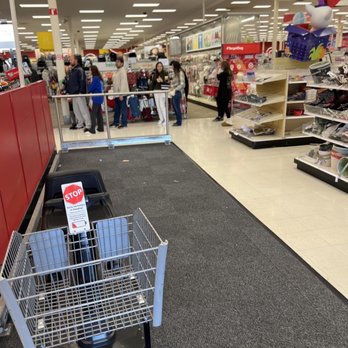 TARGET - Updated July 2025 - 108 Photos & 86 Reviews - 1951 W Jefferson ...