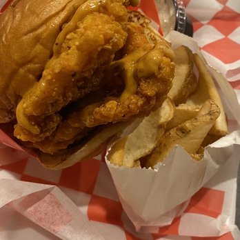 SMACKBIRD HOT CHICKEN - Updated August 2025 - 118 Photos & 105 Reviews ...