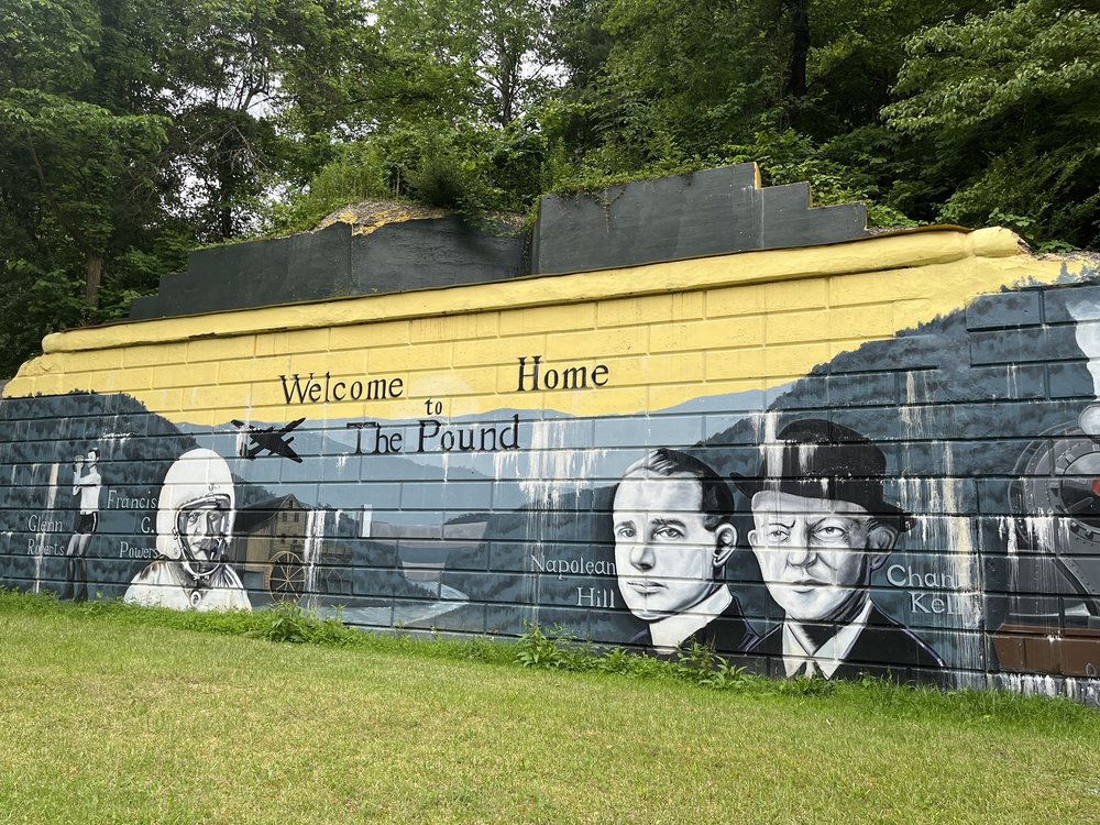 WELCOME HOME TO THE POUND MURAL - 17 Photos - 11525 Petes Ln, Pound ...