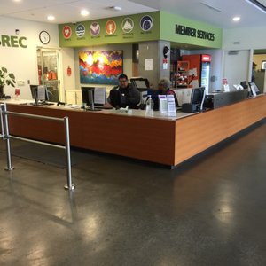 MATT DISHMAN COMMUNITY CENTER & POOL - 30 Reviews - 77 NE Knott St ...