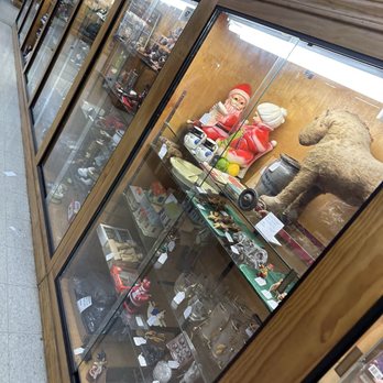 MAUMEE ANTIQUE MALL - Updated December 2025 - 90 Photos & 59 Reviews ...