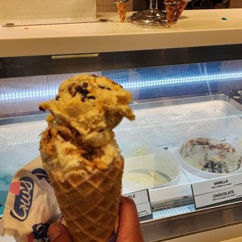 COWS - Updated April 2025 - 299 Photos & 189 Reviews - 138 Banff Avenue ...