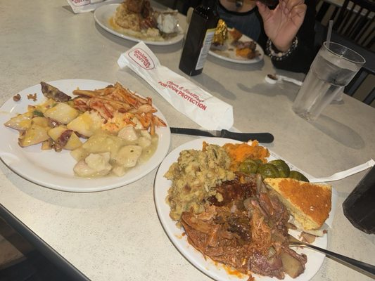 GOLDEN CORRAL BUFFET & GRILL - Updated December 2024 - 60 Photos & 34 ...