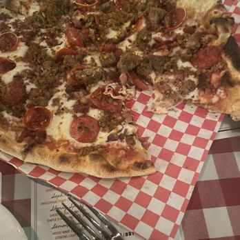 RED BENCH PIZZA - Updated September 2024 - 166 Photos & 168 Reviews ...