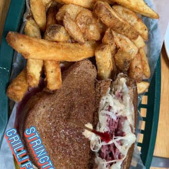 STRINGTOWN BAR & GRILL - Updated December 2025 - 68 Photos & 33 Reviews ...