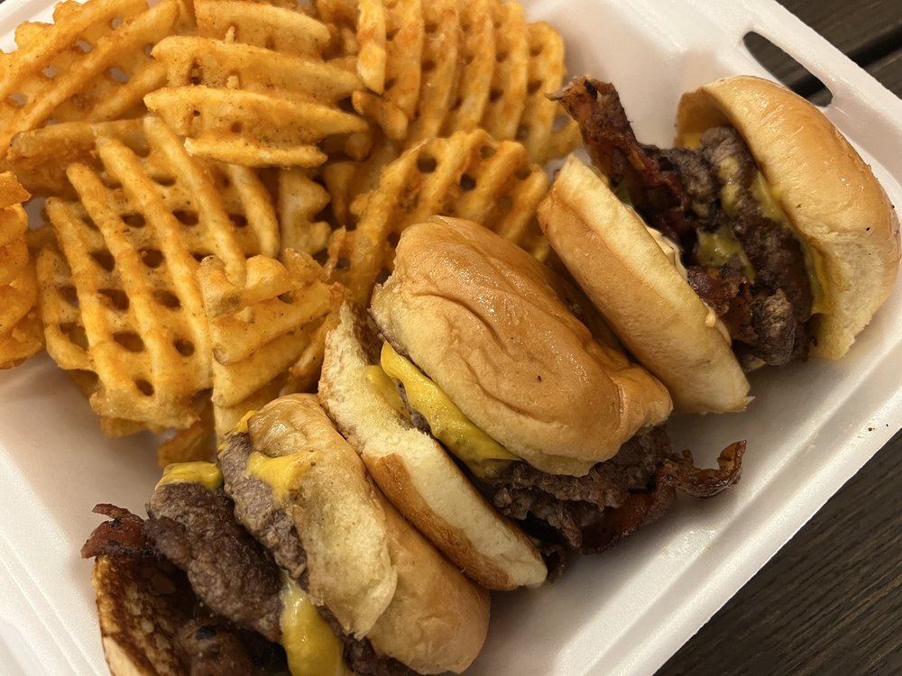 SMALLS SLIDERS - 19 Photos & 15 Reviews - 1642 Gause Blvd, Slidell ...