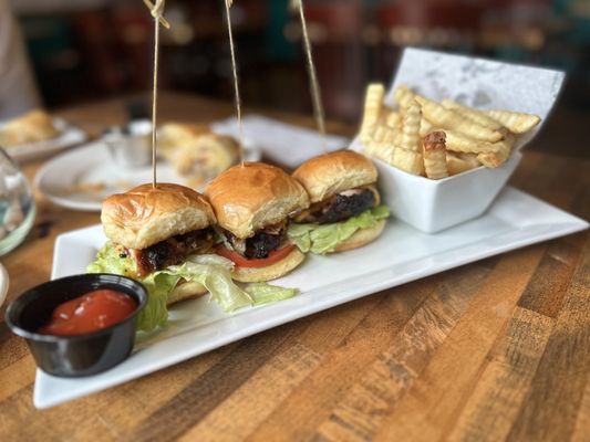 MOBAY CAFE - Updated December 2025 - 153 Photos & 80 Reviews - 1022 S ...