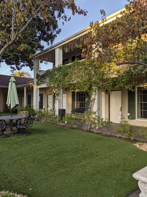 LAVENDER INN BY THE SEA - Updated July 2024 - 199 Photos & 199 Reviews ...