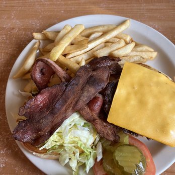 LIL’ JON RESTAURANT & LOUNGE - Updated August 2024 - 575 Photos & 763 ...