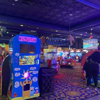 LUCKY SNAKE ARCADE & SPORTS BAR AT SHOWBOAT - Updated September 2025 ...