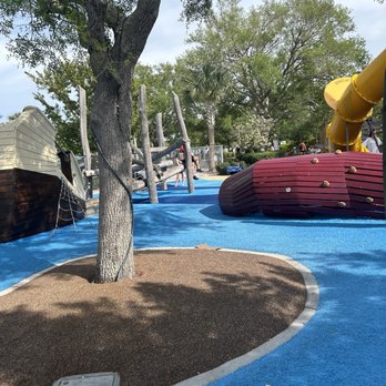 GLAZER FAMILY PLAYGROUND - Updated December 2025 - 66 Photos & 13 ...