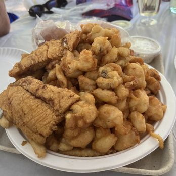 CLAMBAKE SEAFOOD RESTAURANT - Updated June 2024 - 151 Photos & 268 ...