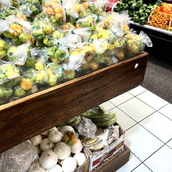 PALM TREE MARKETPLACE - Updated September 2025 - 14 Photos & 20 Reviews ...