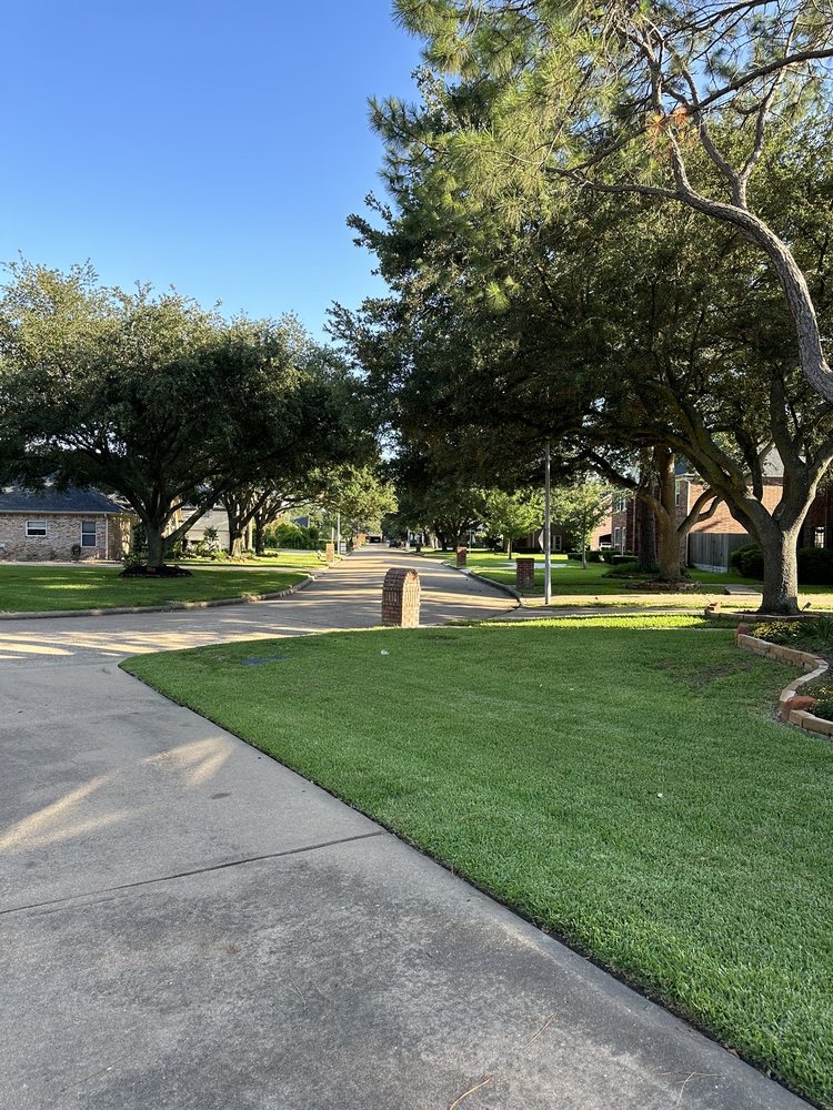 HEARTHSTONE HOUSES - Updated August 2025 - 15 Photos - 7915 Capri Cir ...