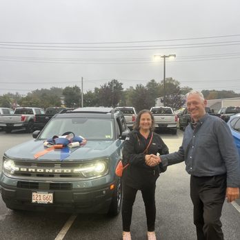 SALEM FORD - Updated December 2025 - 43 Reviews - 60 S Broadway, Salem ...